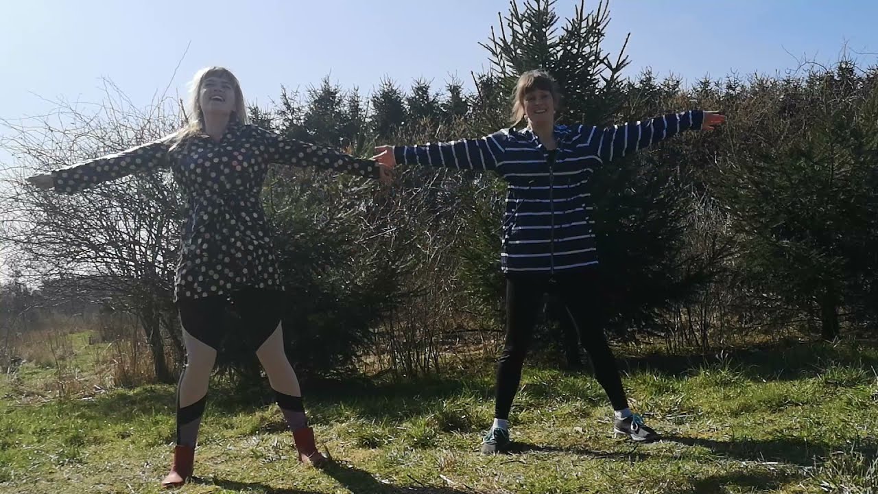 80´s dance workout to "It´s Raining Men" by The Weather Girls ...